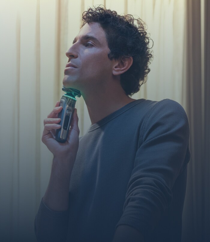 S9000 Shaver with SkinIQ technology | Philips